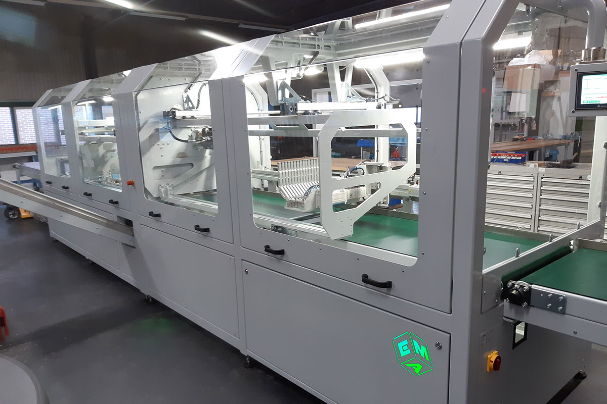 Speciaalmachines & Robotapplicaties op maat - EMA-Techniek